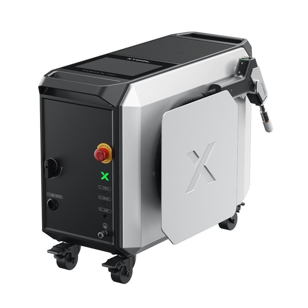 xTool MetalFab 800W laser welding machine