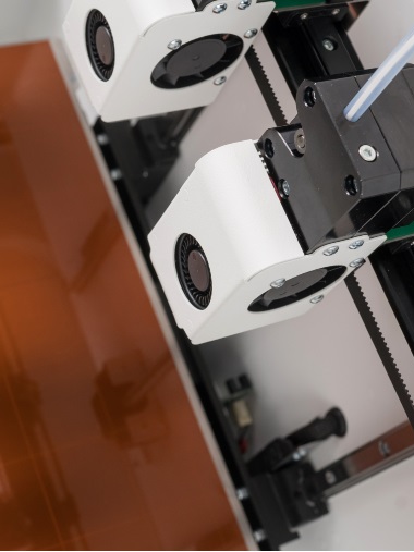 CraftBot Flow IDEX 3D printer with inependent dual-extruder