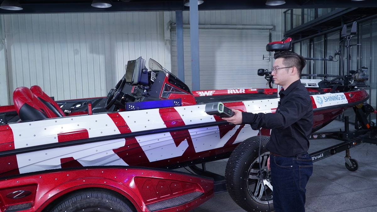 3D scanner FreeScan Trio Shining 3D with 98 laser lines